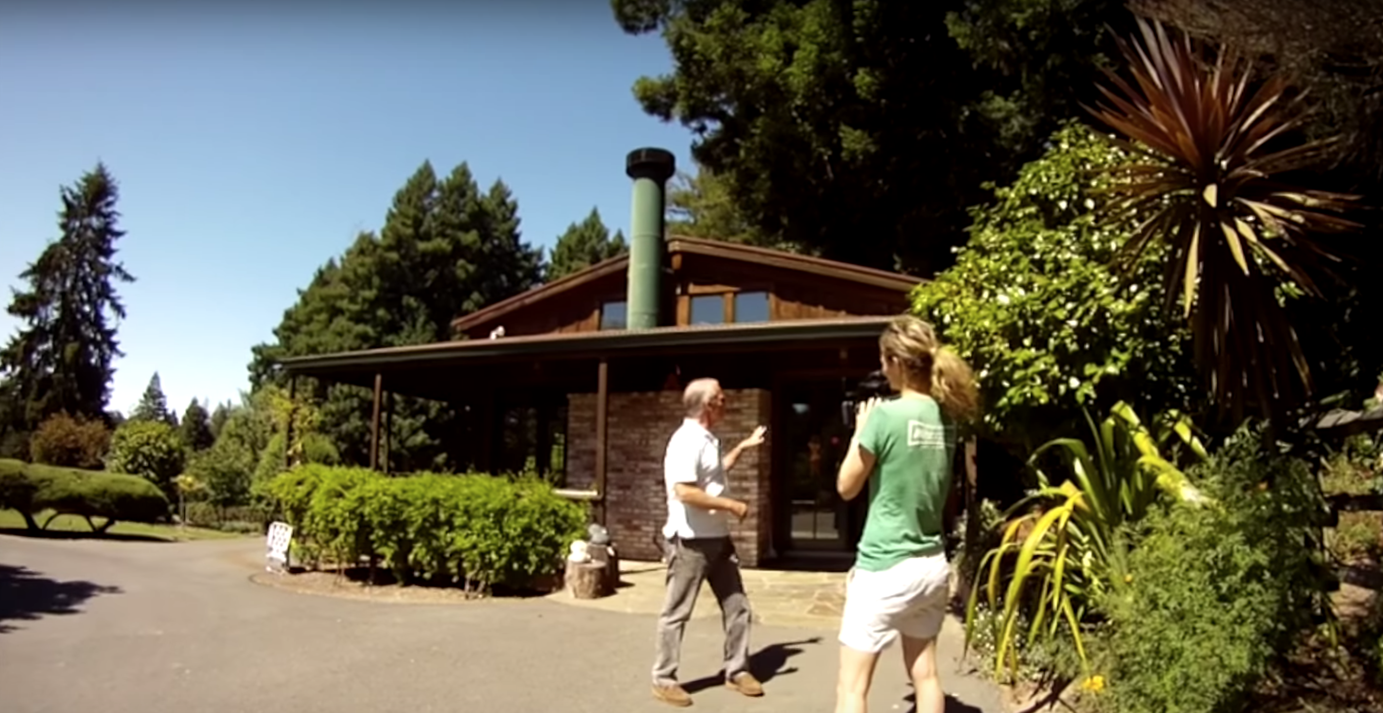 Deconstructing luxury in small home + tiny cabin + treehouse ...